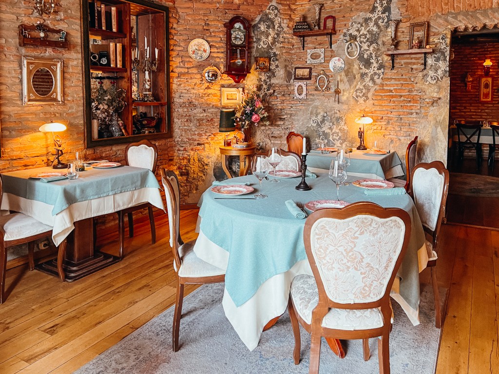 Özel Günler için Tiflis'in En Şık Restoranları